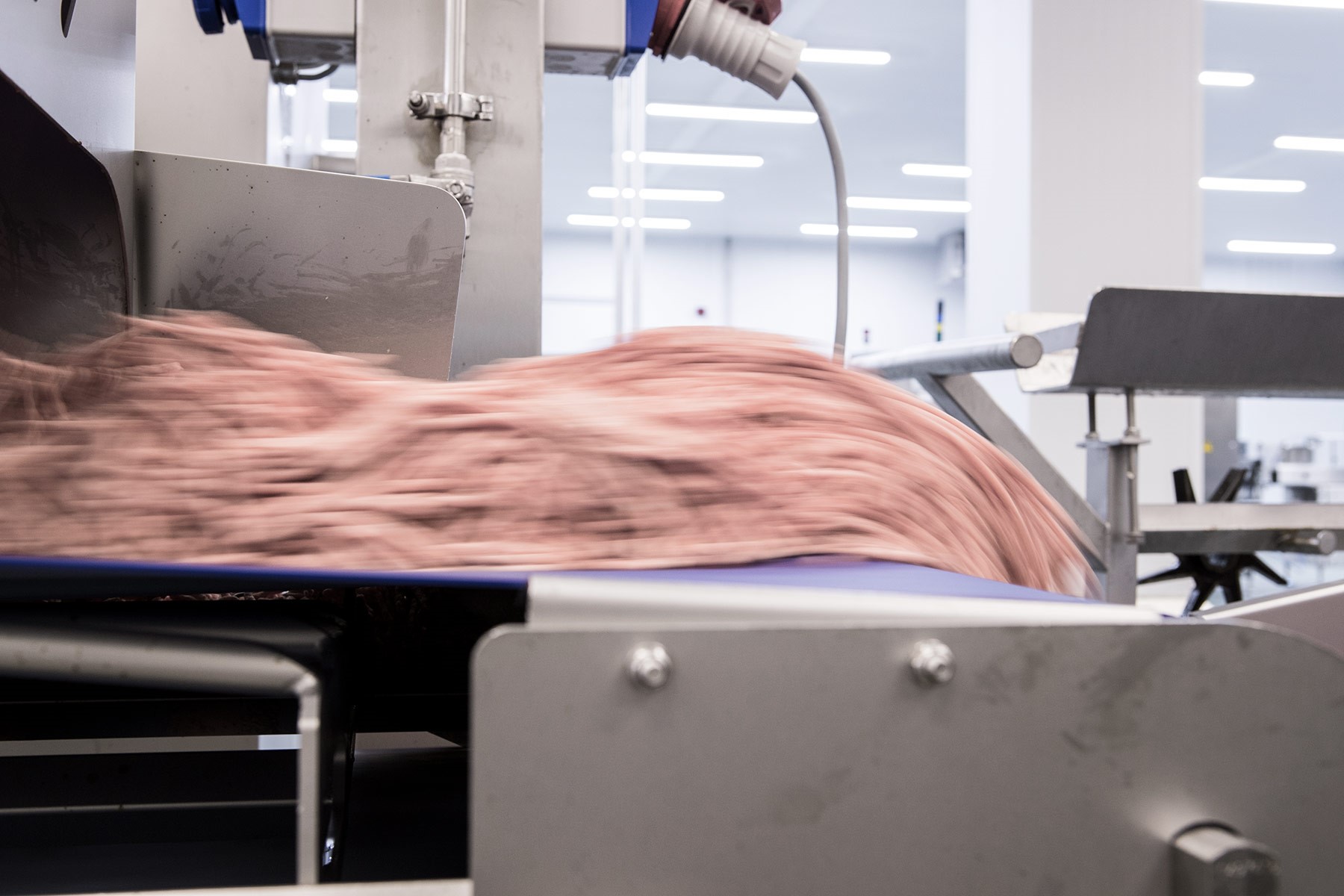 Meat preparation: poultry meat mixers, grinders, emulsifiers and ...