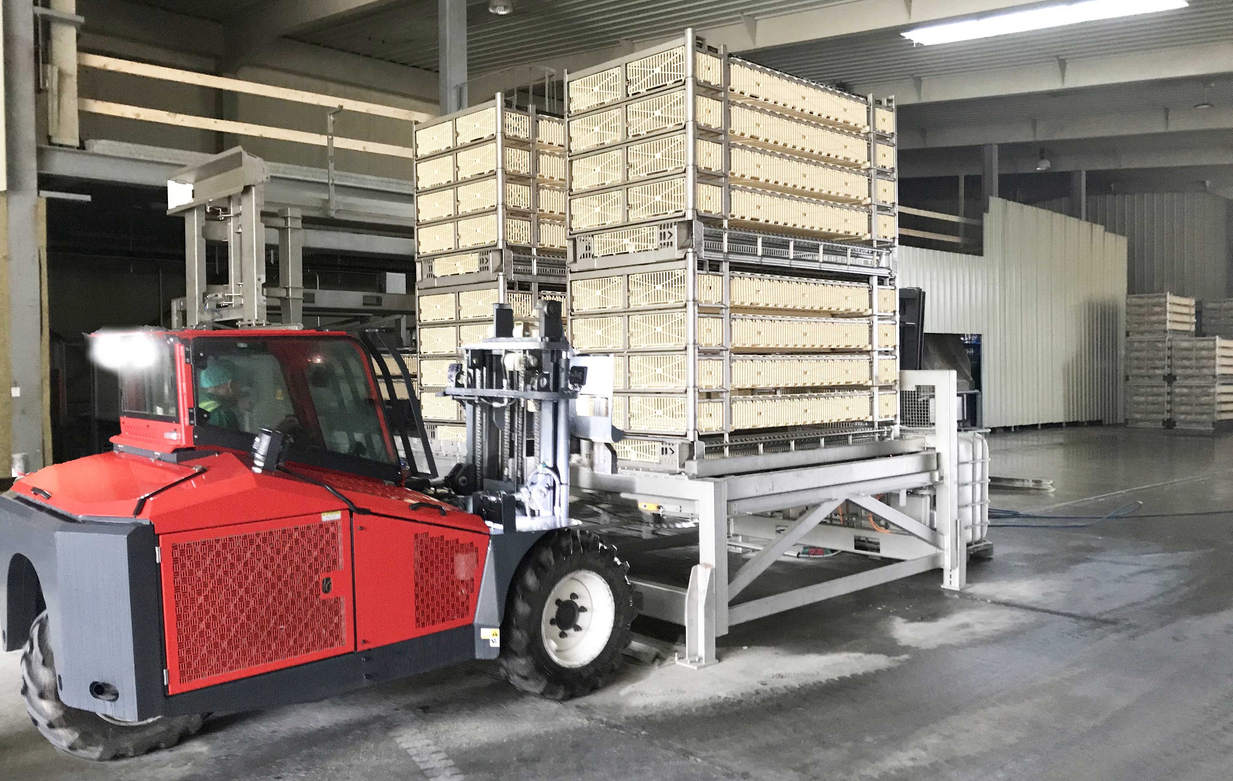 ATLAS live bird handling system | Marel